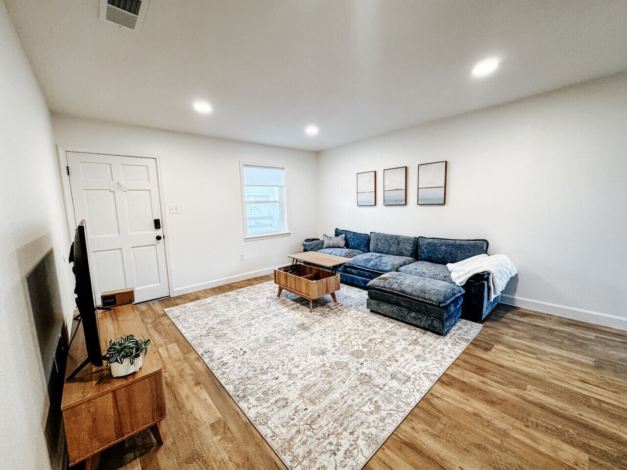 Downtown Ocean Springs 2 Bed 1 Bath With Pool, Close To Beach - Ocean Springs, MS