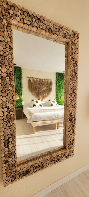 Quarto Clássico com Cama de Casal | Cofre no quarto, secretária, quartos insonorizados, Wi-fi grátis 
