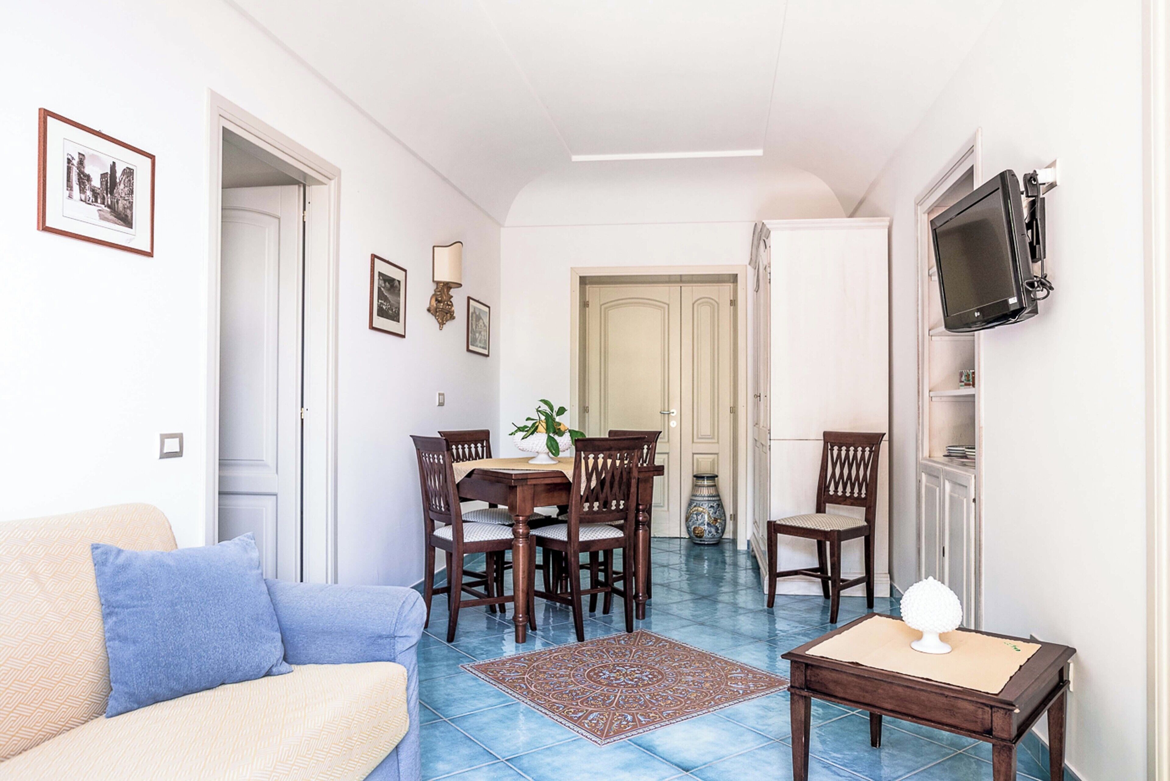 6 Bedrooms, 6 Bathrooms Villa With Private Pool And Sea View, Ravello, Italy - Ravello