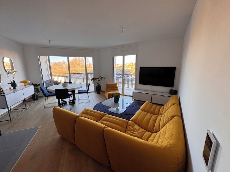 Superbe T3 Au Dernier éTage Avec Ascenseur Calme Proche Centre Ville Avec Garage - Aix-en-Provence