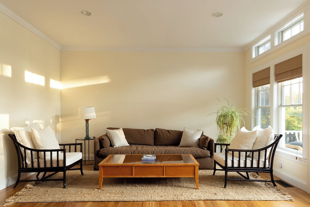 Head Of Pond House - The Hamptons, NY