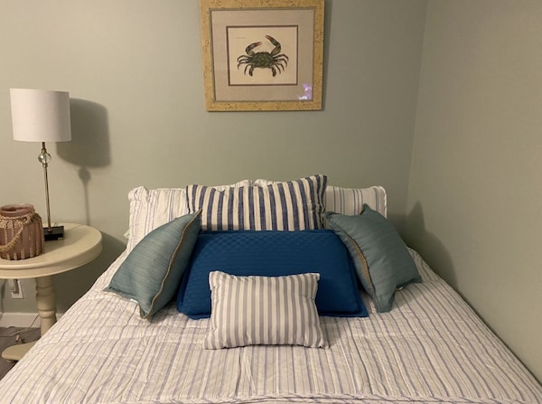 Close To Pga Blvd Shops And Restaurants - Jupiter, FL