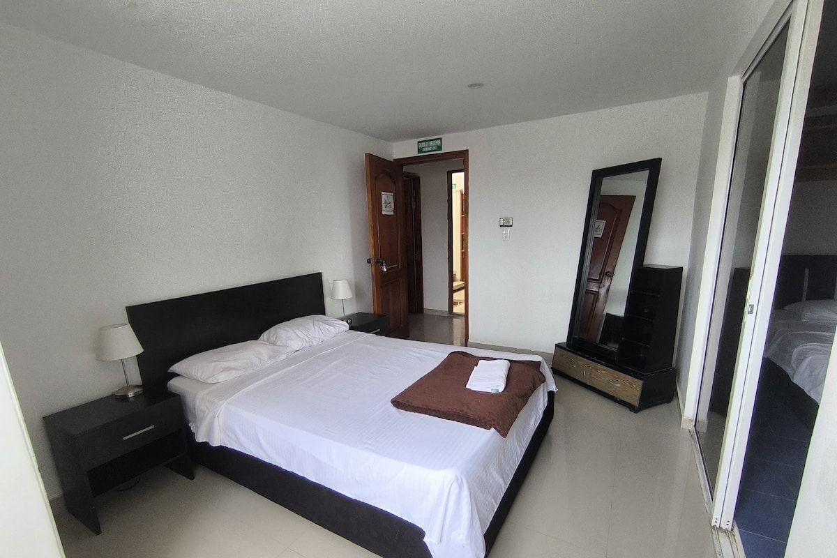 Quarto quádruplo família, 1 quarto | Wi-Fi de cortesia, roupa de cama