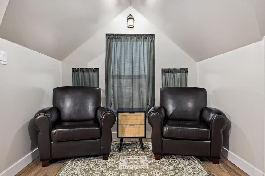 3bd Retreat 5 Min From Osf | Extended Stay Ready - Peoria, IL