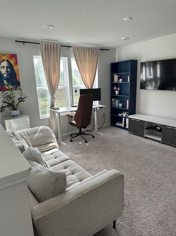 Cozy Home With Workspace - DeLand, FL