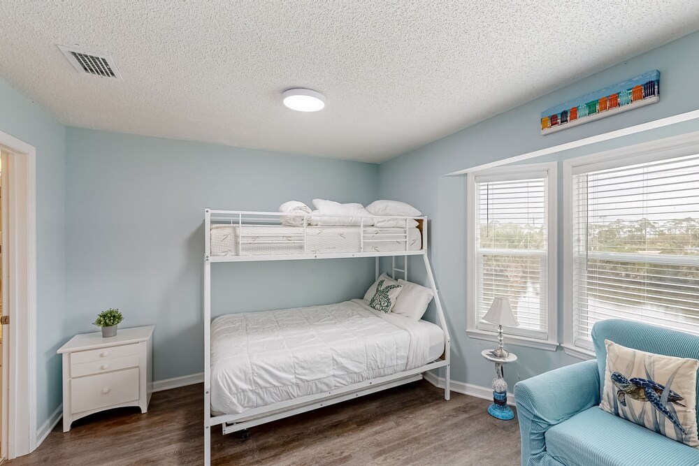 Personal Tesla Charger, Beach, Pool & Playground! - Cape San Blas | Vrbo