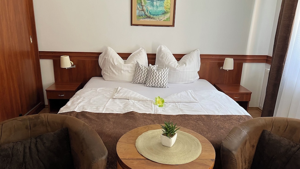 Kőnig Apartman I./abigél Apartman/hévízen 300 Méterre A Hévízi Tótól. - Hévíz