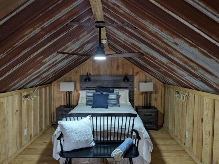 Hidden Oaks Lavish Cabin #2 - Alabama