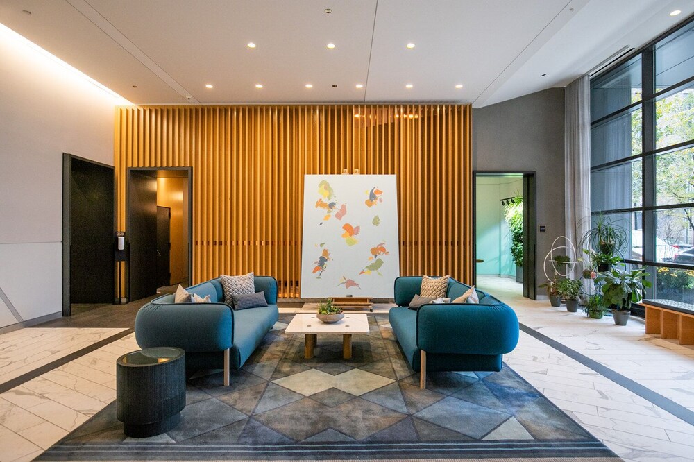 Blueground | West Loop, pool & AC, nr Willis - Chicago | Vrbo