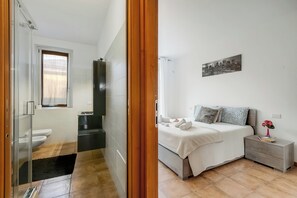 1 quarto, Wi-Fi de cortesia, roupa de cama