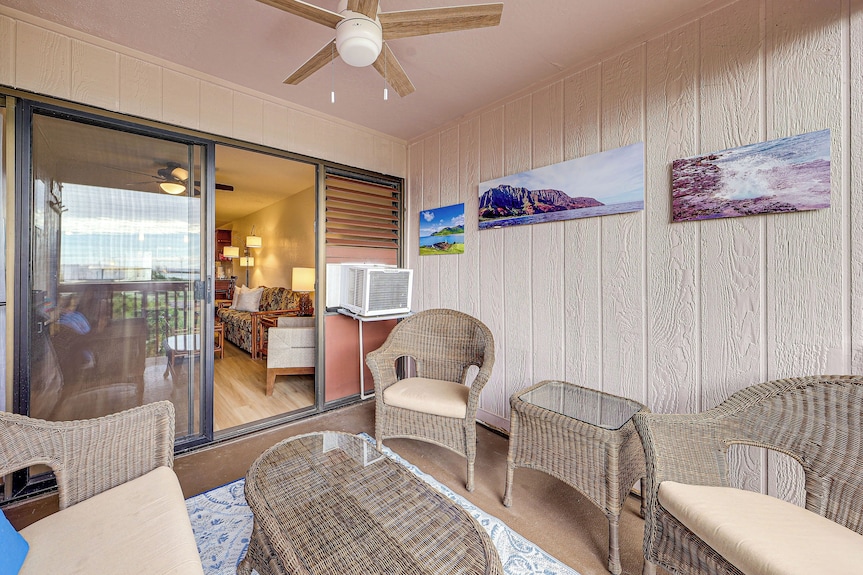Walk To Kalapaki Beach: Condo W/ Ocean & Mtn View! - Lihue, HI