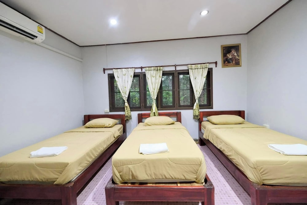 Hormmuenlee Resort - Thong Pha Phum District