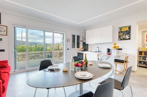 Apartamento standard, vários quartos (Gemma Marina Near Villa Grock Museum) | Opções para refeição