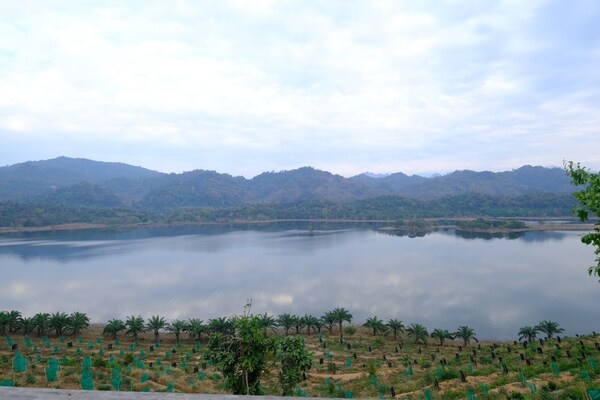 Phetruntee Resort - Thong Pha Phum District