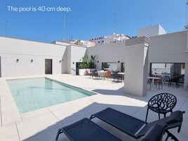 Piscina exterior, da(s) 10:00 à(s) 20:00, espreguiçadeiras 