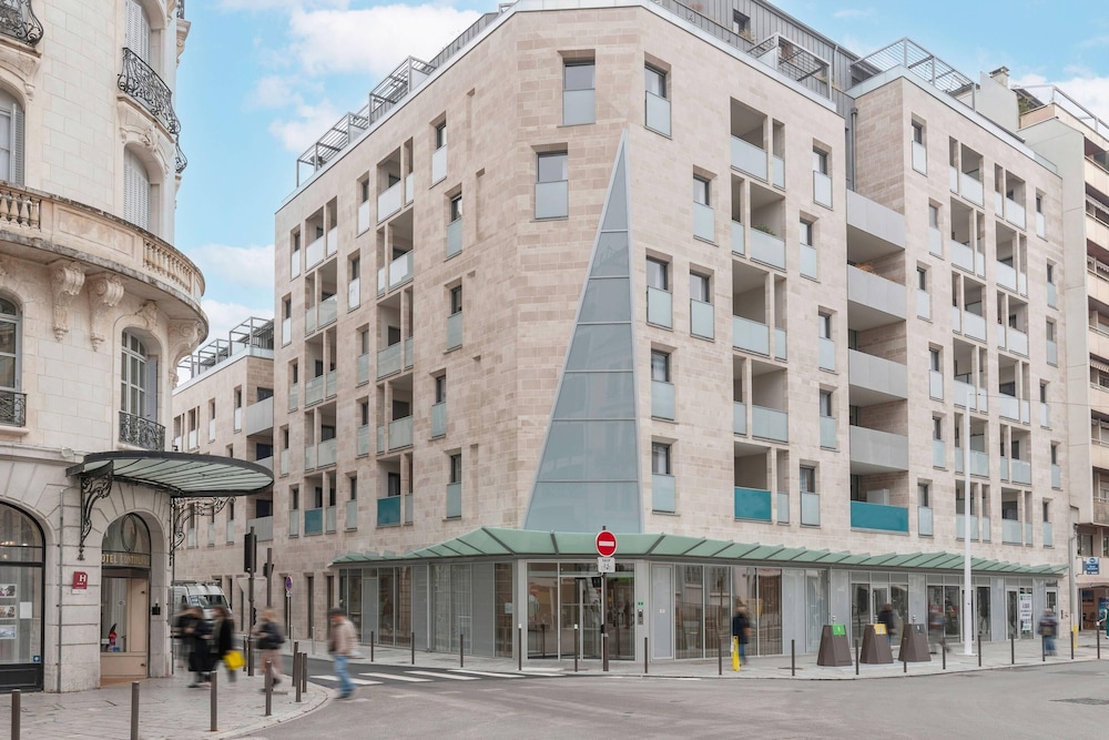 Quality Suites Pau Porte Des Pyrénées - Pau