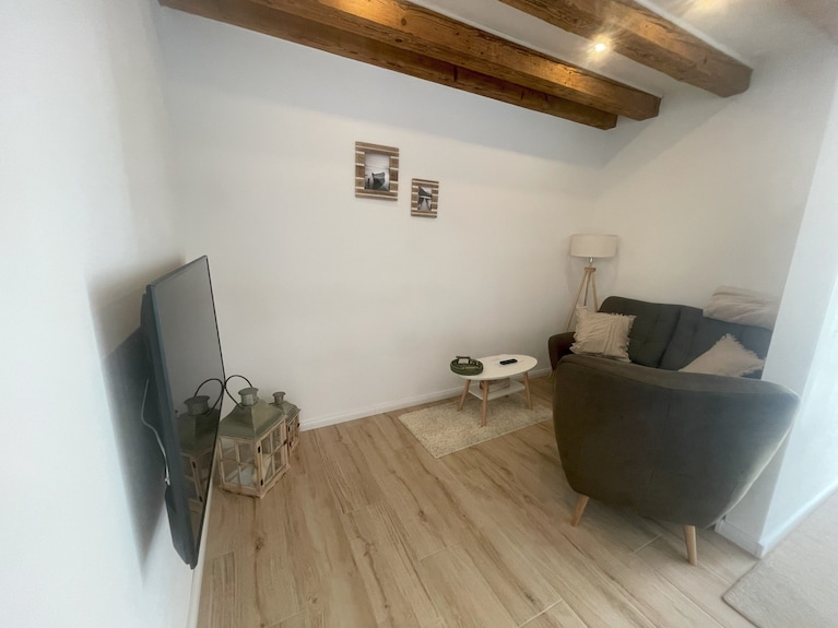 Top Furnished Listed House With All Comforts. Air-conditioned! - Esslingen
