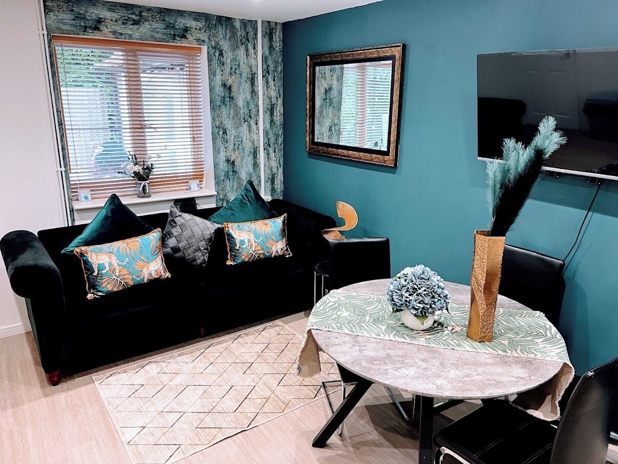 Peaceful 3-bedroom Apartment, W/ Free Parking - Canterbury