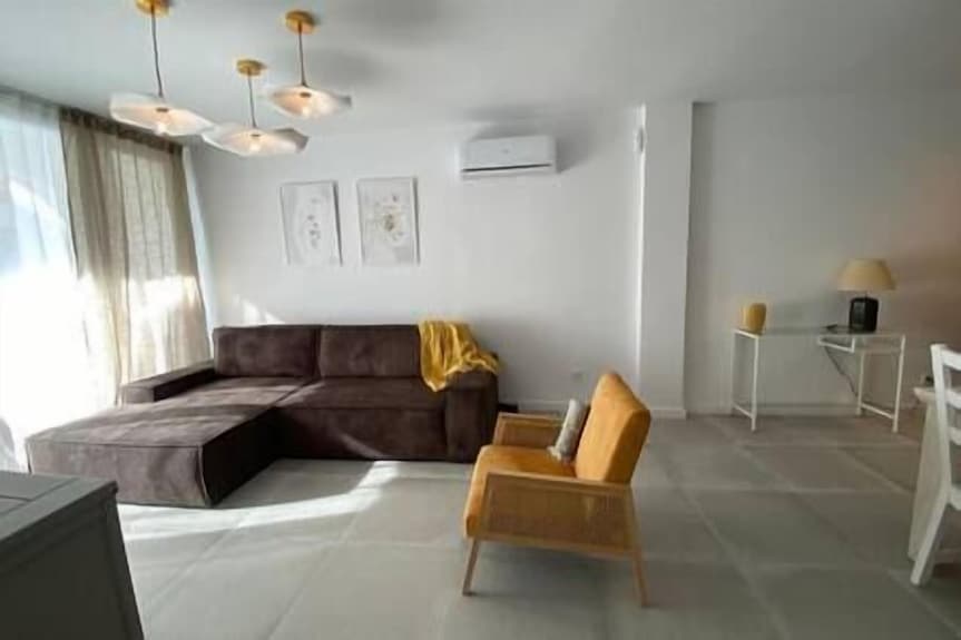 Stylish Seaside 3 Bed Flat With Terrace + Sea View - Benalmádena