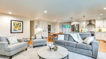 Casa (2 Bedrooms) | Interior