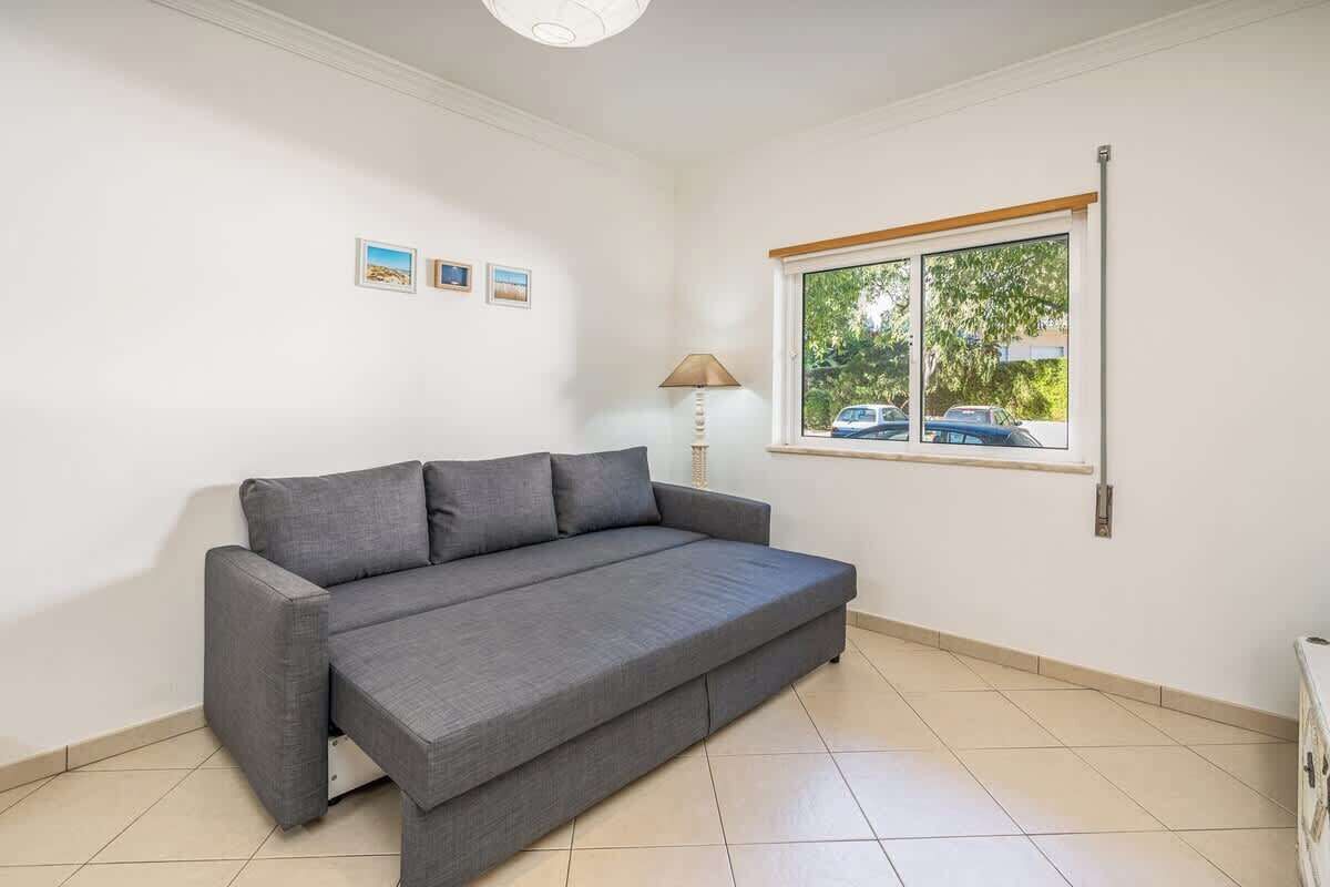 Bright & Comfortable Flat By Hostwise - Santa Luzia, Portugal