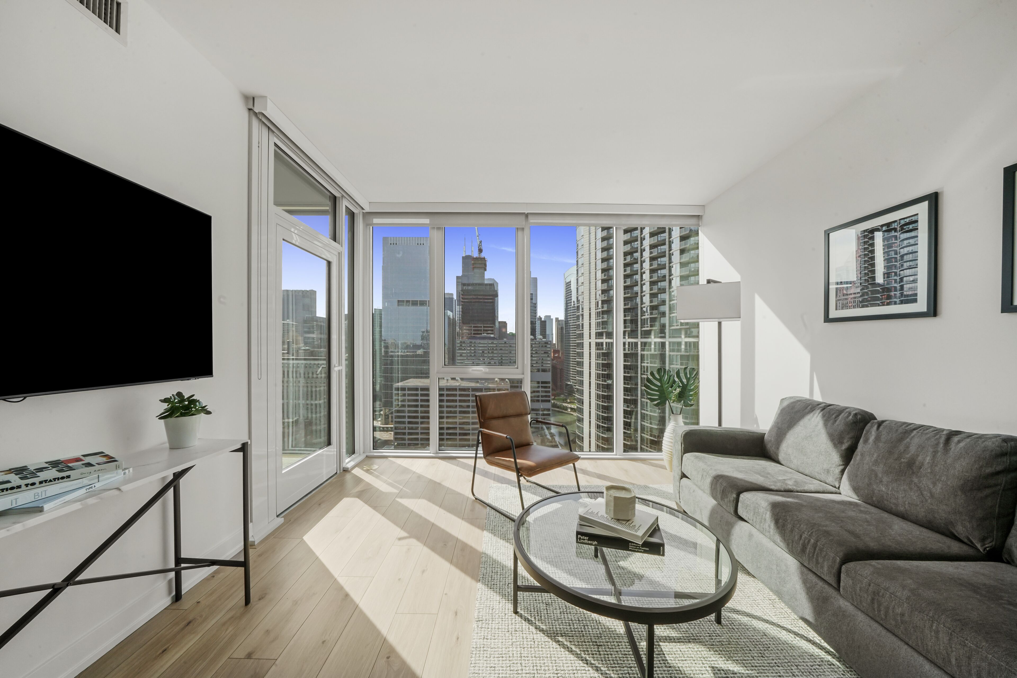 Stylish River North Suites Luxe Comfort Near Chicagos Best Shopping & Nightlife - Gold Coast - Chicago