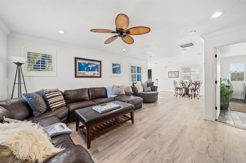 4/4 Home W/ Pool & Hot Tub Steps From The Beach! - Melbourne Beach, FL