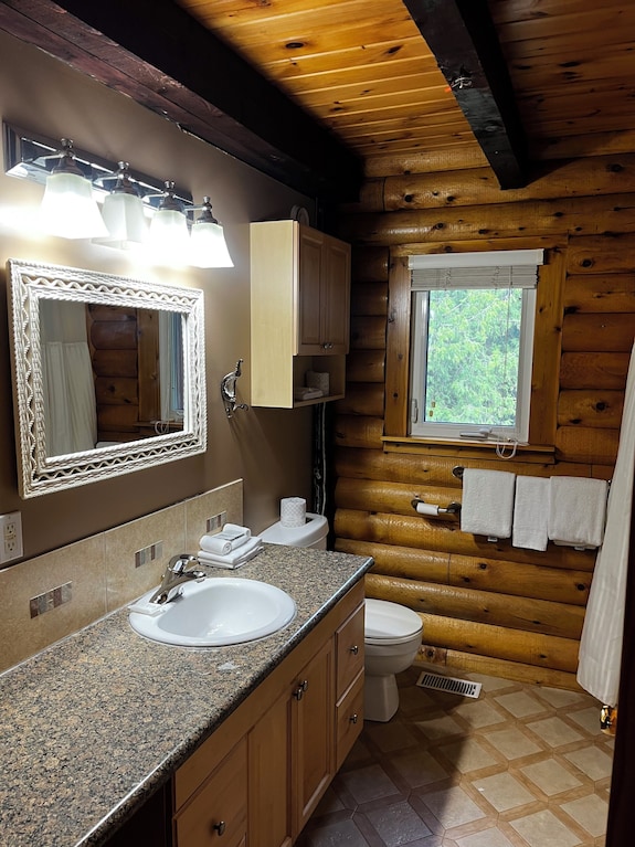 Log Cottage- 43 Head St - トバモーリ