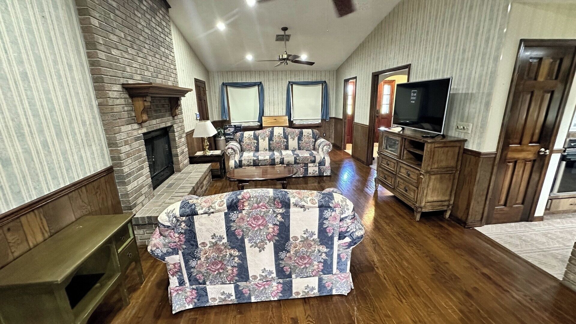 Charming House With 3 Bed/3 Bath In Ft. Pierce, Fl - Fort Pierce, FL