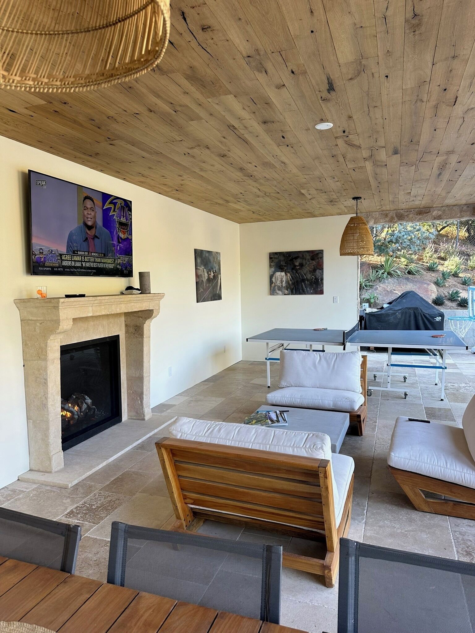 Luxury Family Compound 6 Bedrooms In Peaceful Topanga - Malibu, CA