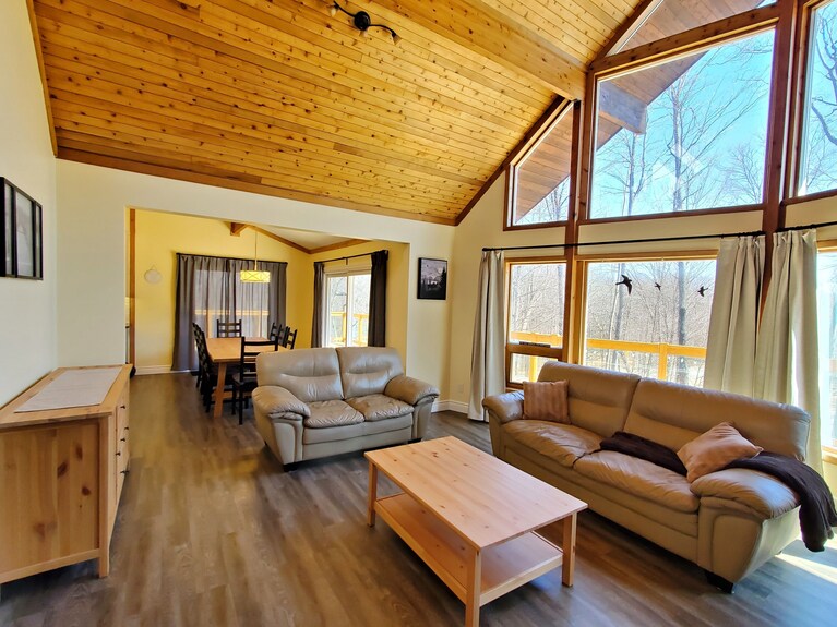 Beautiful Cottage Retreat In Huntsville, Muskoka - Huntsville