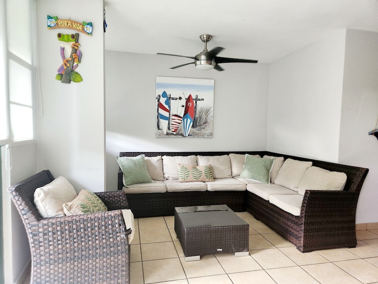 Aquatika Beach Apartment/20 Mins To El Yunque / 30 Mins Airport - Río Grande