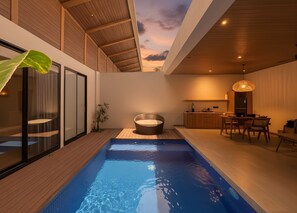 Vila exclusiva | Individualmente mobiliados, escrivaninha