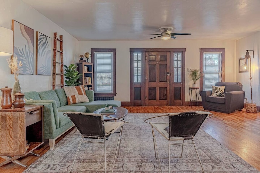 Charming Home W/ Fire Pit & Fenced Yard! - Splash Park, Manhattan