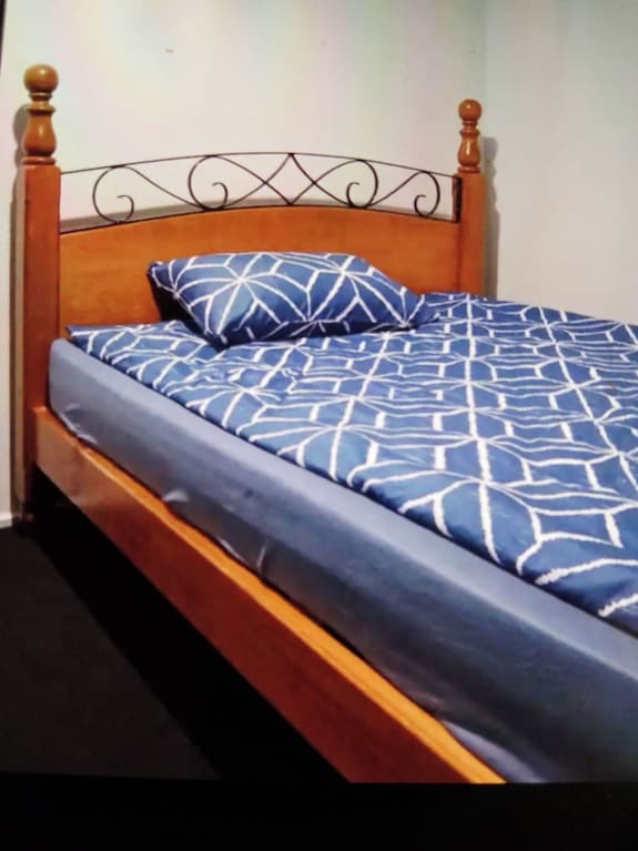 Cozy Sleep Out With One Full Bathroom Unit, Free Wi-fi - Bendigo