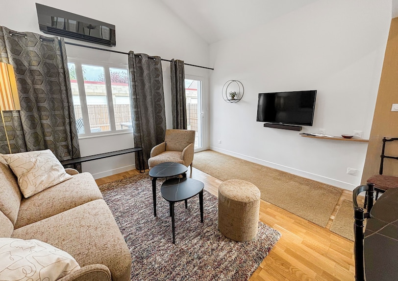 La Parenthèse, Near Paris, Terrace And Parking - Essonne