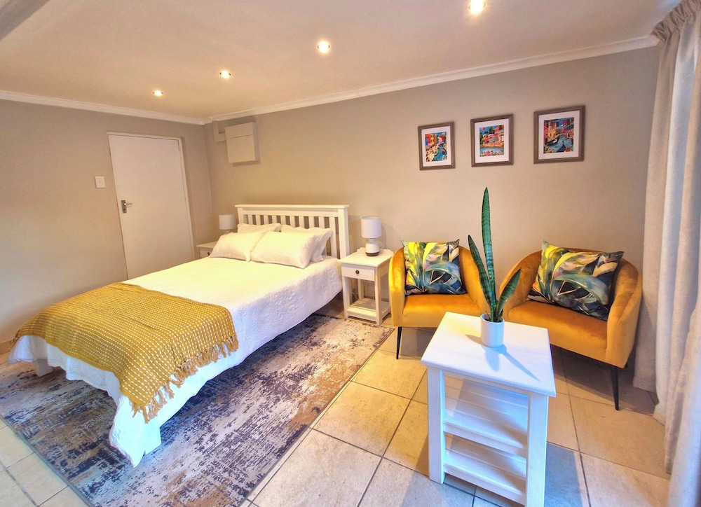 Ivy Place Studio Apartment - Le Cap