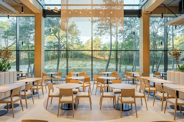 Pequeno-almoço tipo buffet diário incluído