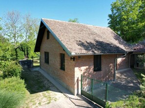 Casa (Holiday Home Saniv) | Exterior