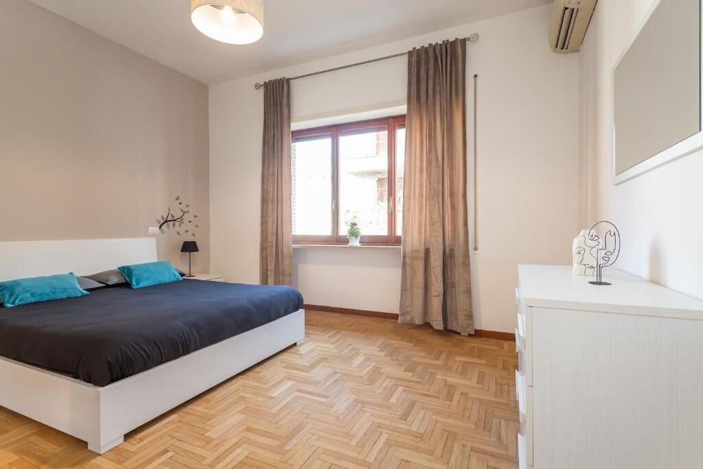 St Peter vatican apt free garage - Rome | Vrbo