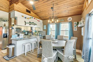 Casa (2 Bedrooms) | Interior