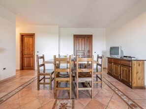 Apartamento, 3 quartos, terraço, vista para o jardim | Sala de jantar