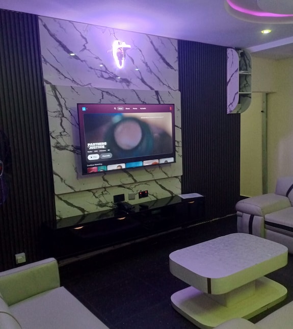 Vitaluxury Is A Secured Apartment With 5min Drive To Airport With 2hrs Power S - Lagos