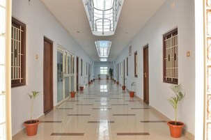 Smart TV de 32 polegadas com canais via satélite 