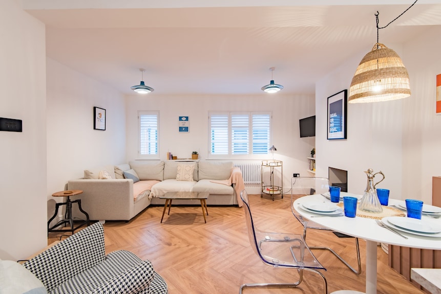 The Printer's Place, Deal - Deal