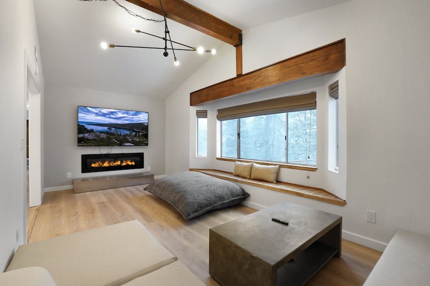 Southern Pines | Arcade Games & Foosball For Kids! - Lac Tahoe