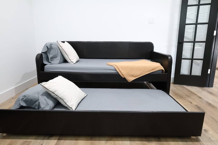 Master Suite/ Soaking Tub/ Spacious Kitchen - Bastrop State Park, Bastrop