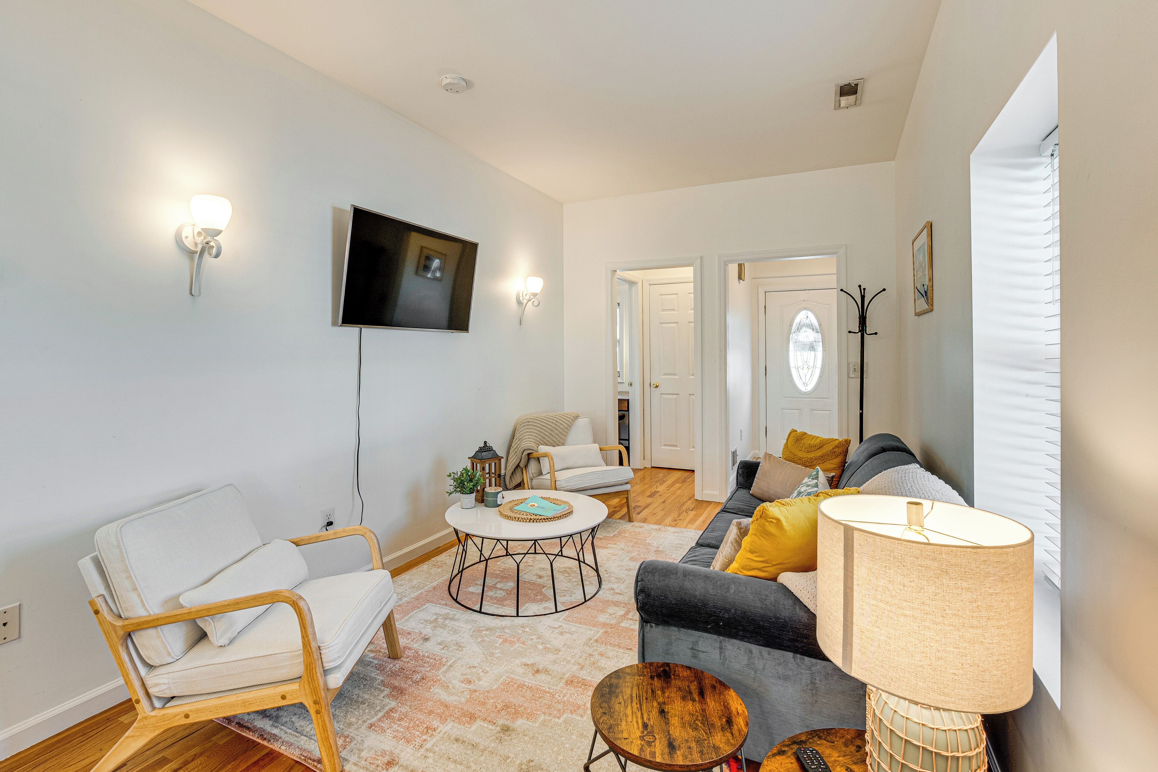 Walk To Beach: Keansburg Home W/ Patio & Fire Pit! - Richmond – New York
