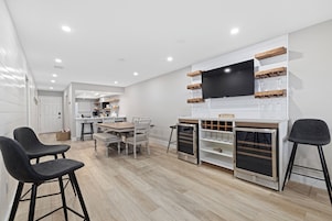 Condo superluxo, vista para a praia | Minibar