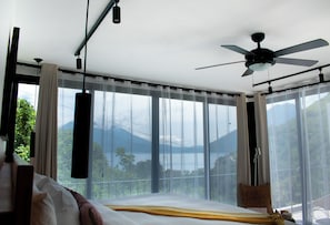 Quarto Deluxe | Cofre no quarto, quartos insonorizados, Wi-fi grátis